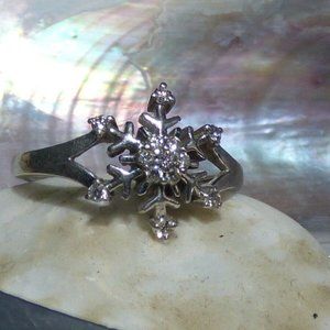Disney | Jewelry | 6ctw Enchanted Disney Diamond Elsa Frozen Snowflake ...